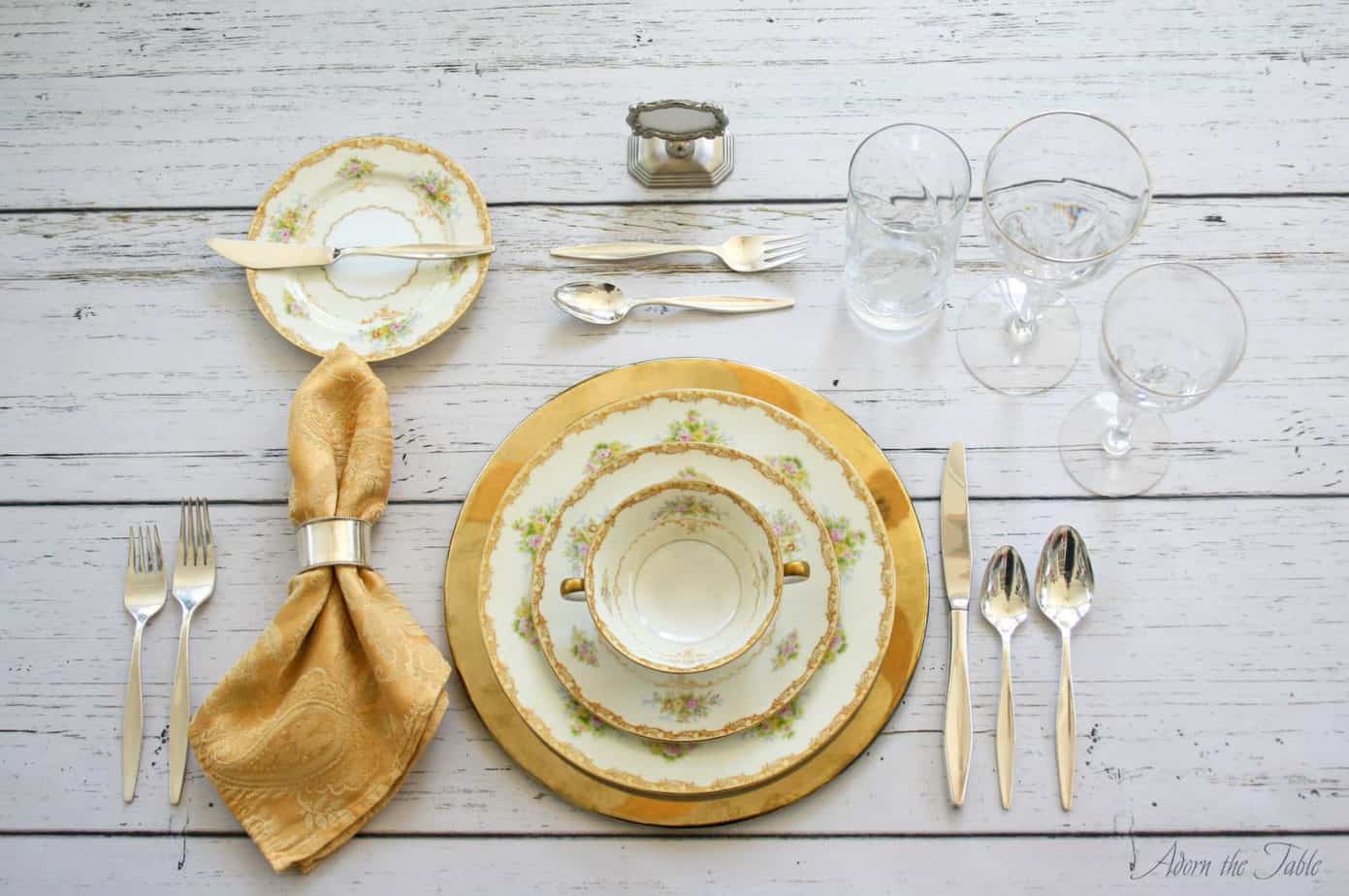 Easy Step-by-Step Guide: How to Set Your Dining Table from Everyday to ...
