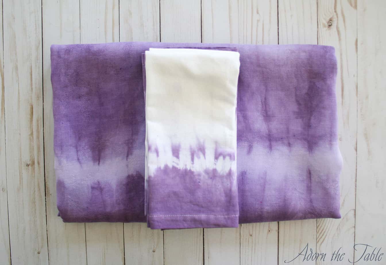 How to Tie-Dye a Tablecloth & Napkins ~ Step-by-Step Instructions ...