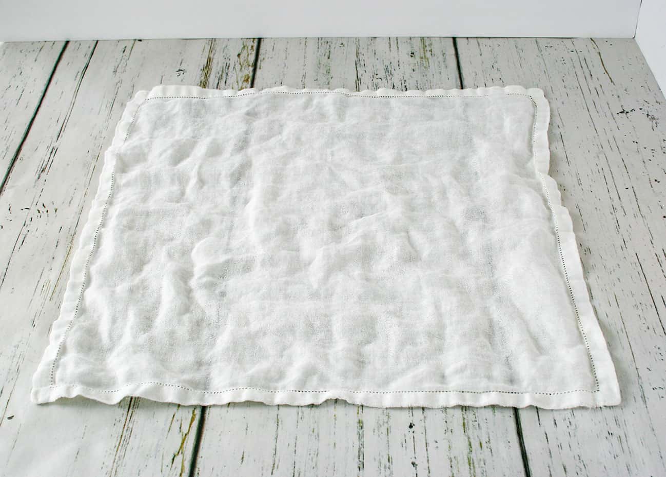 The Best Ways to Remove Wrinkles from Tablecloths - Adorn the Table