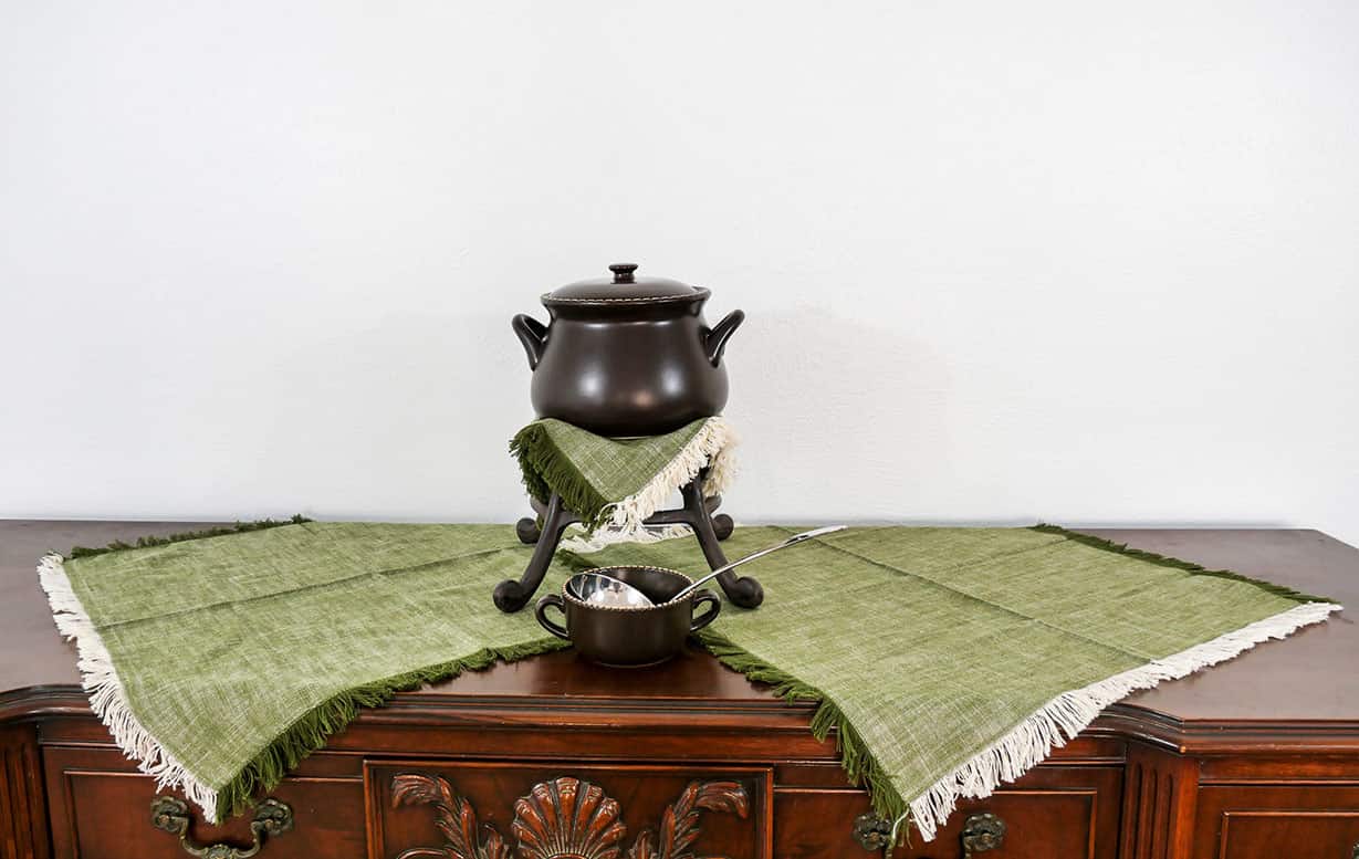 Create a Simple Hot Cocoa Station - Adorn the Table