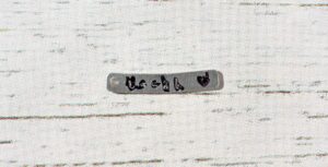 Cute & Easy Personalized Hanging Tags - Adorn the Table