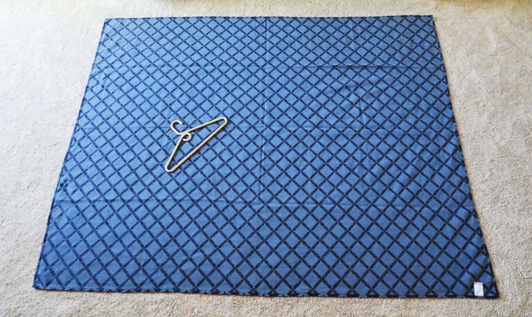 How I Fold a Rectangular Tablecloth: A Step-by-Step Guide - Adorn the Table