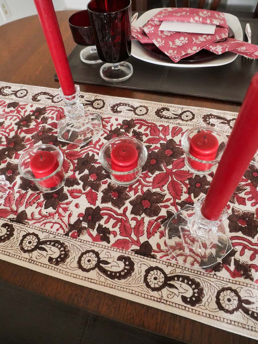 A Romantic Table Setting for Two: Simple Elegance Inspired by Him ...