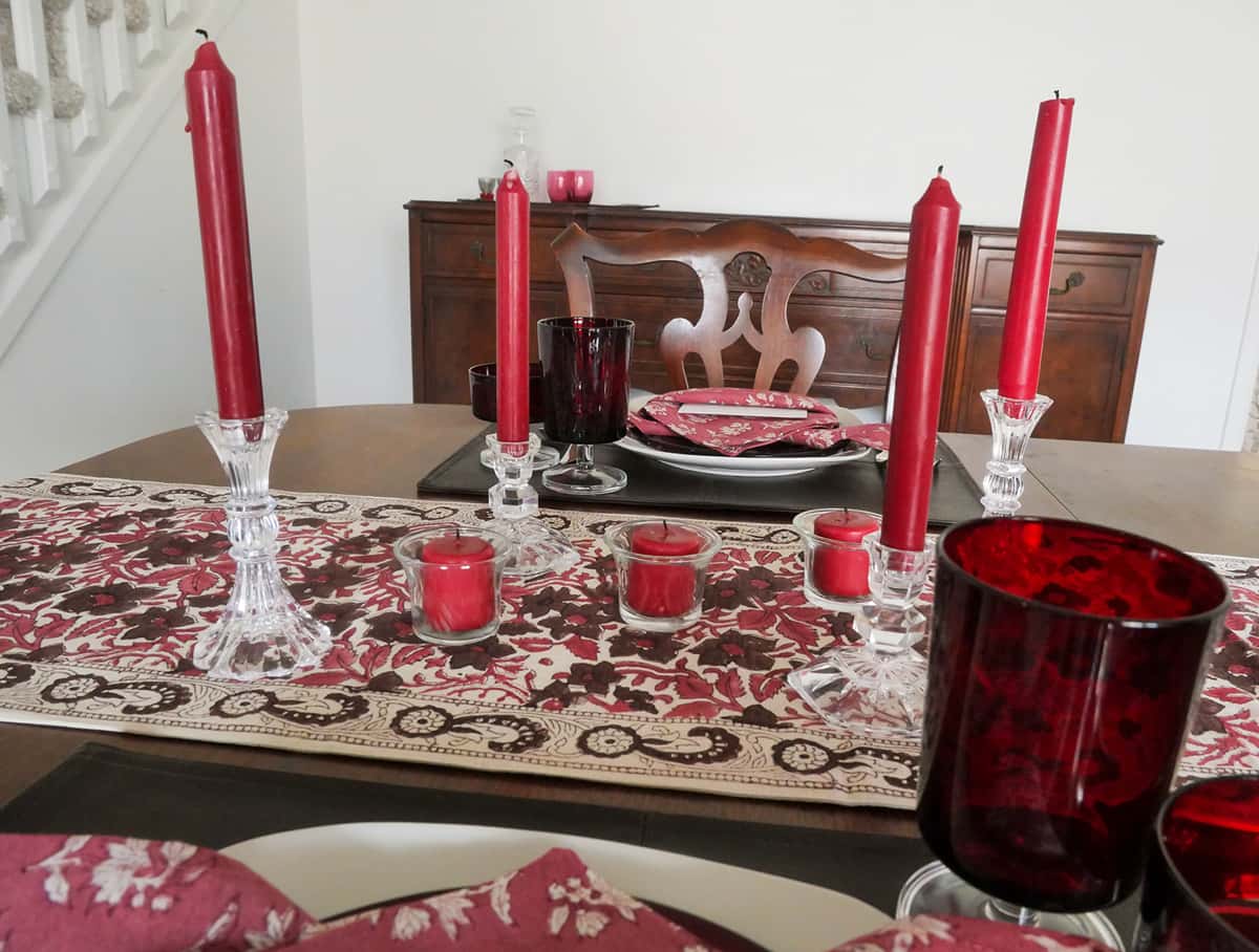 A Romantic Table Setting for Two: Simple Elegance Inspired by Him ...