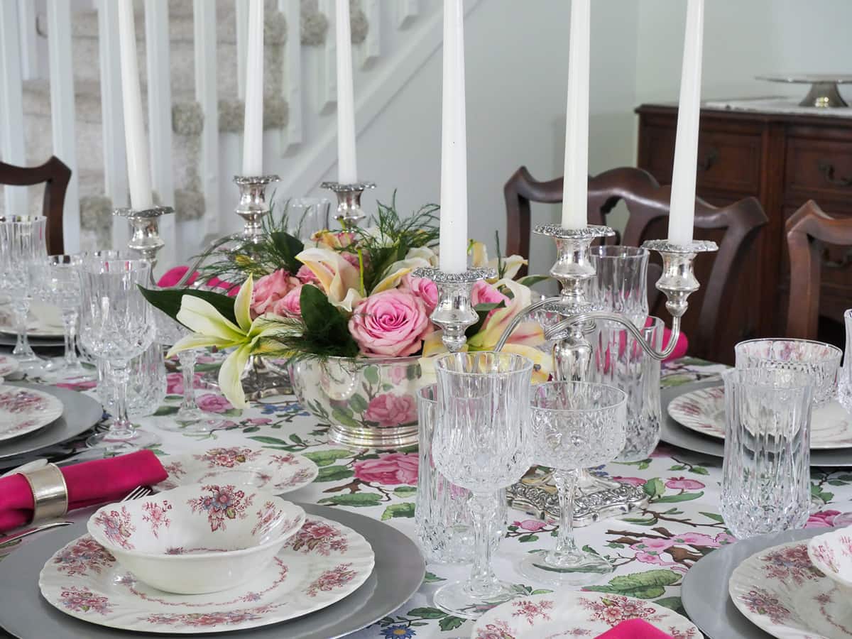 How to Create a Bridgerton Inspired Tablescape: Elegant & Timeless ...