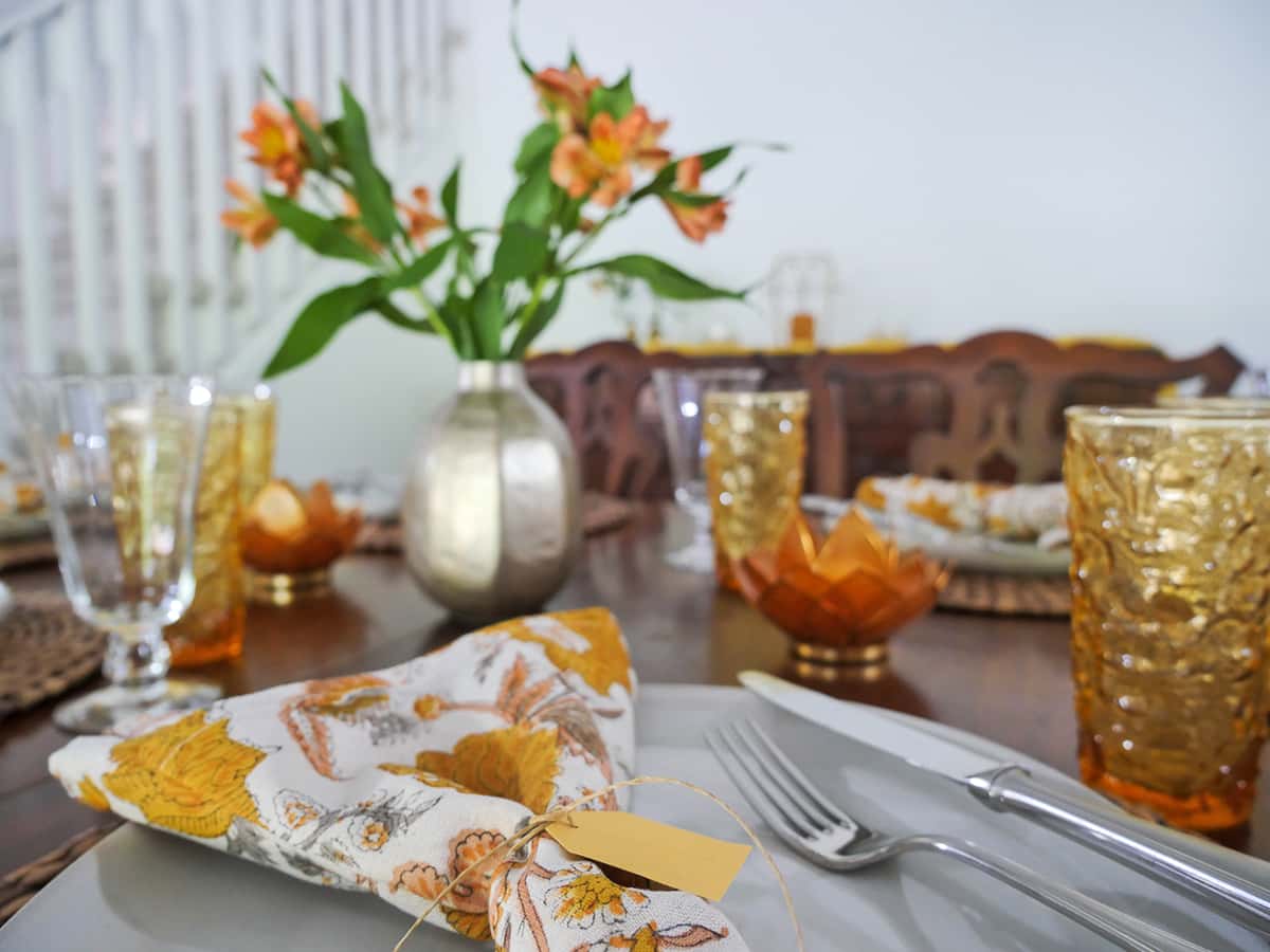 How to Create a Stunning Casual Dinner Party Table Setting - Adorn the ...