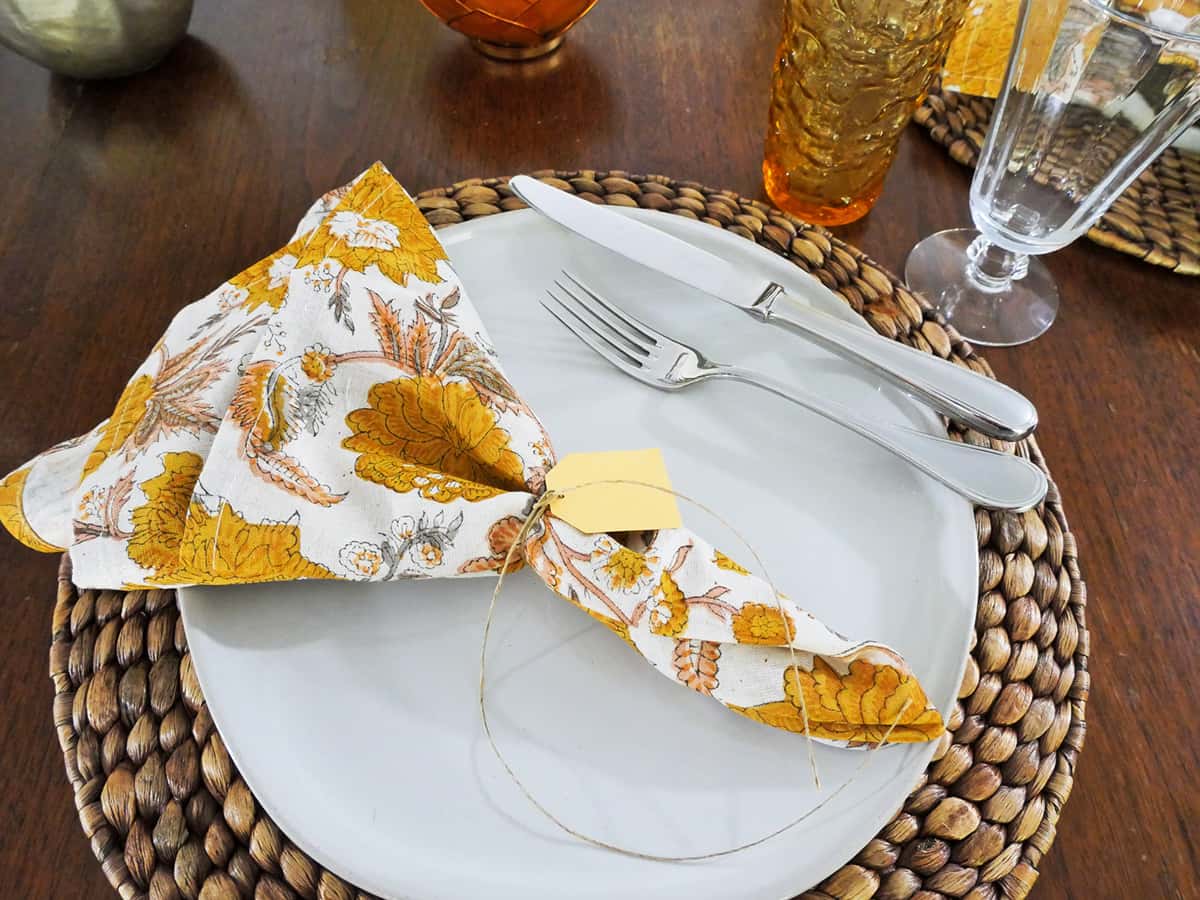 How to Create a Stunning Casual Dinner Party Table Setting - Adorn the ...