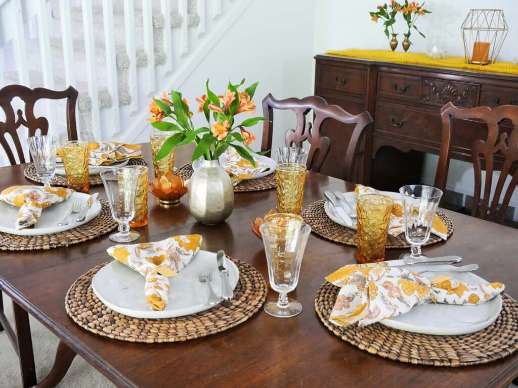 How to Create a Stunning Casual Dinner Party Table Setting - Adorn the ...