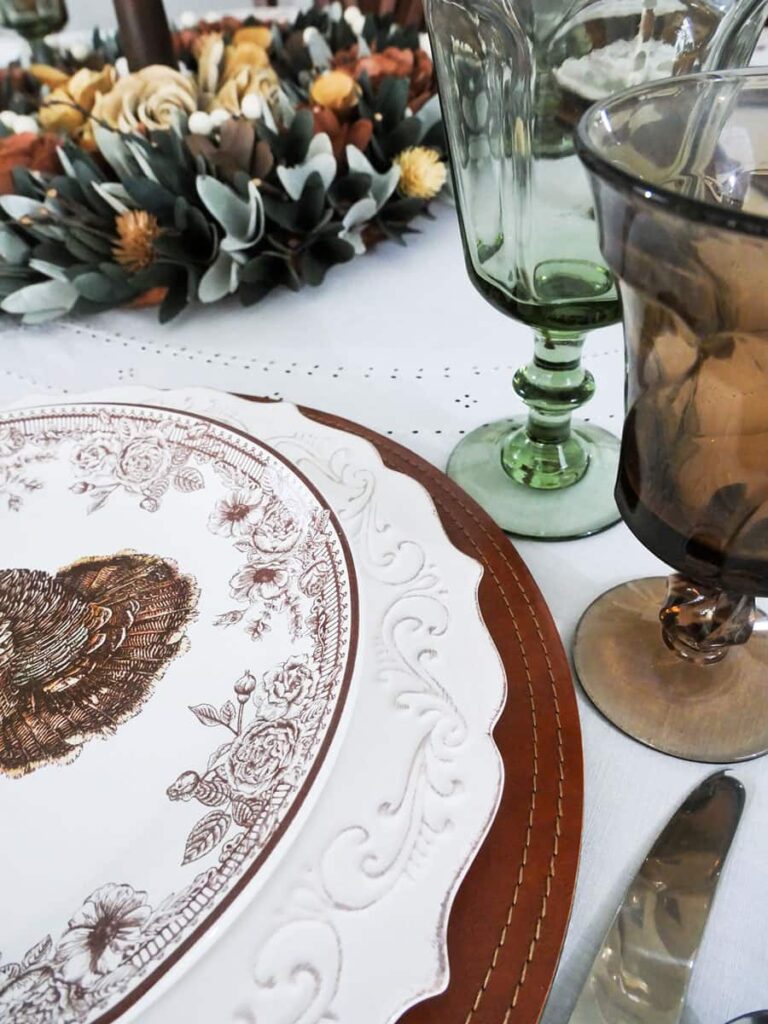 How to Create a Stunning Thanksgiving Table Setting: A Step-by-Step ...