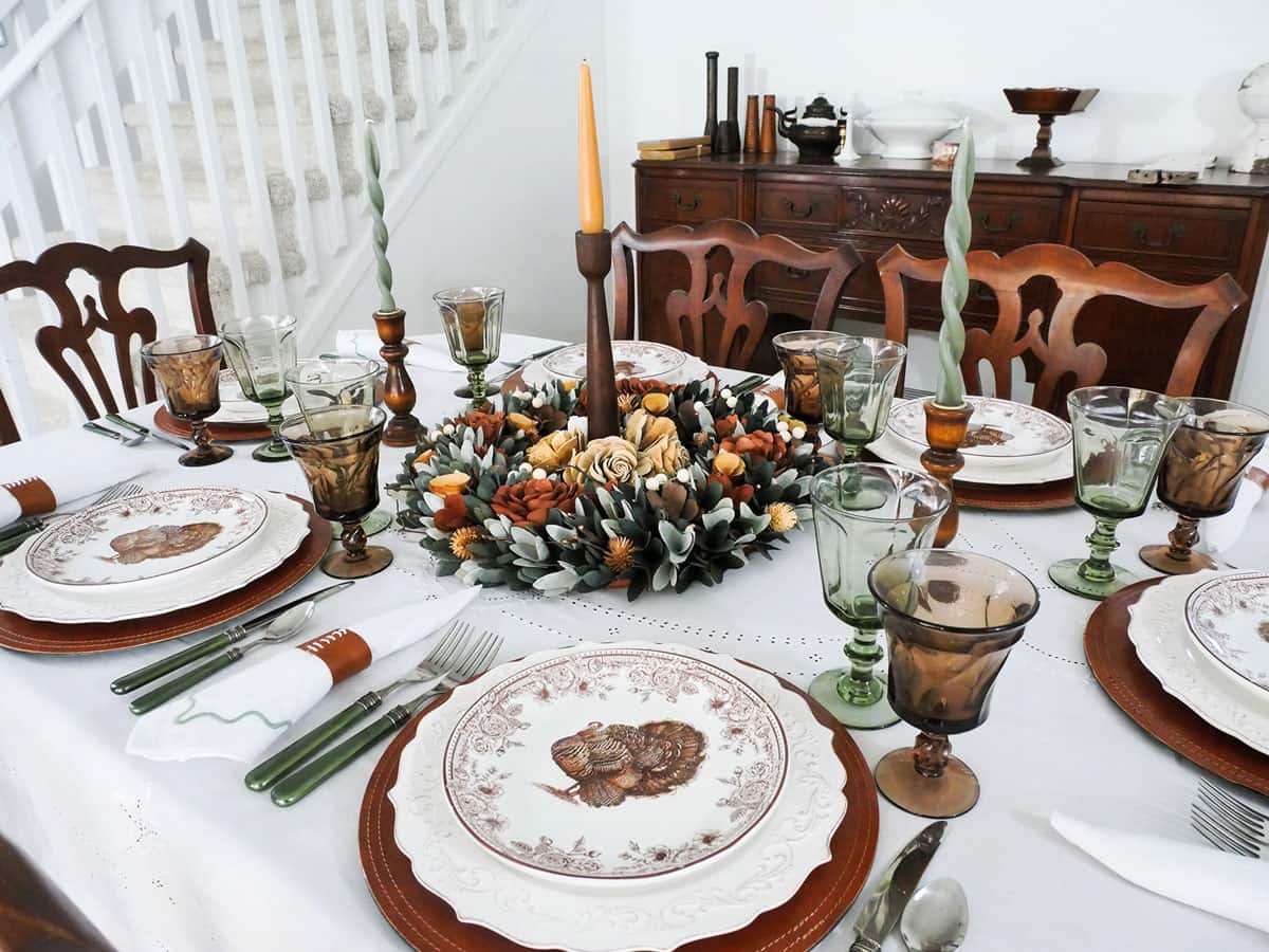 How to Create a Stunning Thanksgiving Table Setting: A Step-by-Step Guide - Adorn the Table