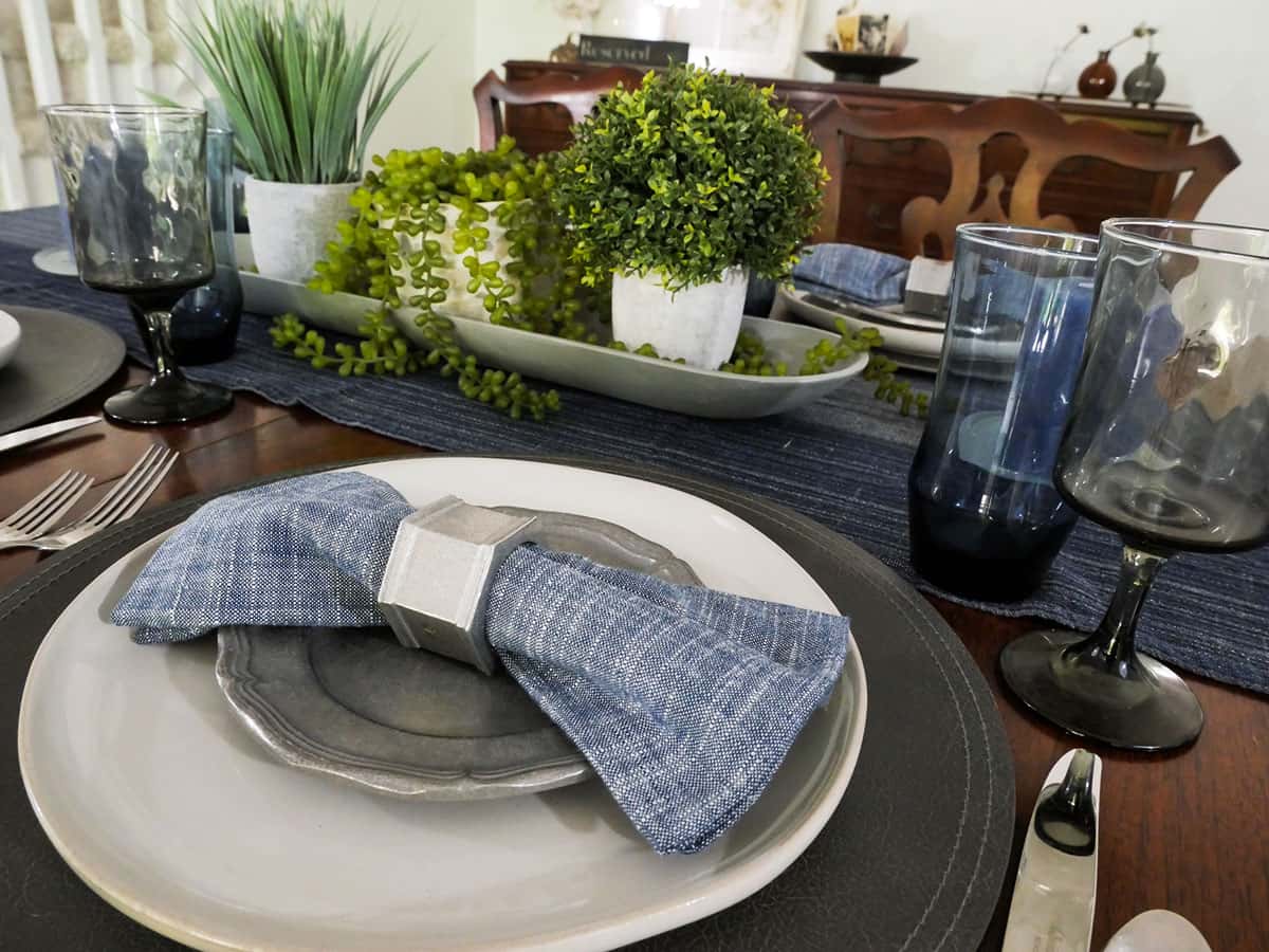 Masculine & Minimal: Two Father’s Day Table Setting Ideas He’ll ...